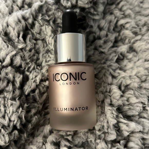 ICONIC London | Makeup | New Iconic Illuminator Liquid Highlighter ...